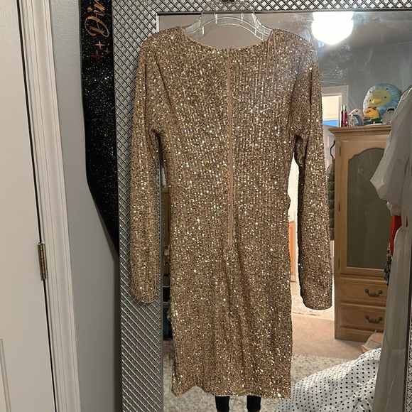 Windsor | Dresses | Nwt Windsor Sequin Gold Dress | Poshmark